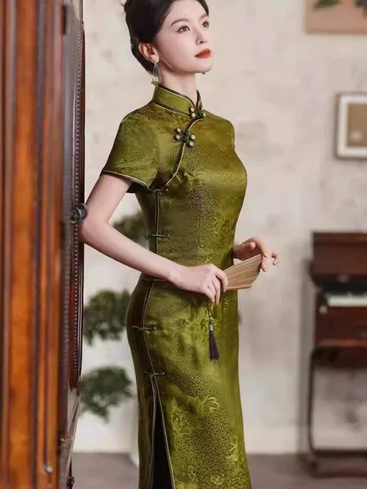Modern Chinese qipao, mulberry silk Cheongsam, olive color, spring dre ...